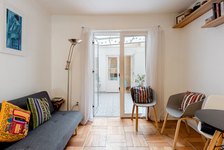 Quaint Apartment, Fabulous Location - Providencia, Chile