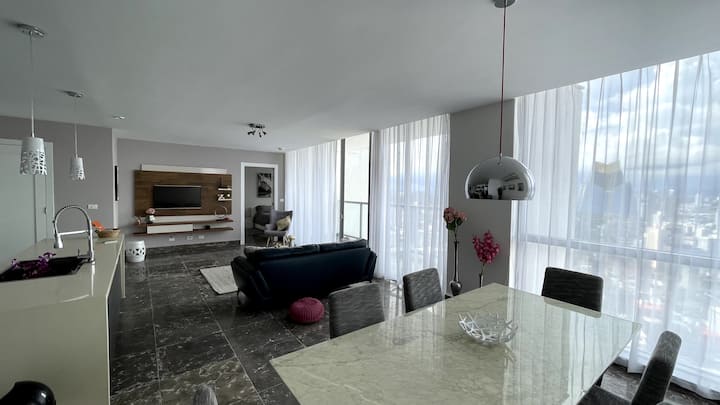 Yoo Panama, Piso 54 Cómodo Y Acogedor. - Panama