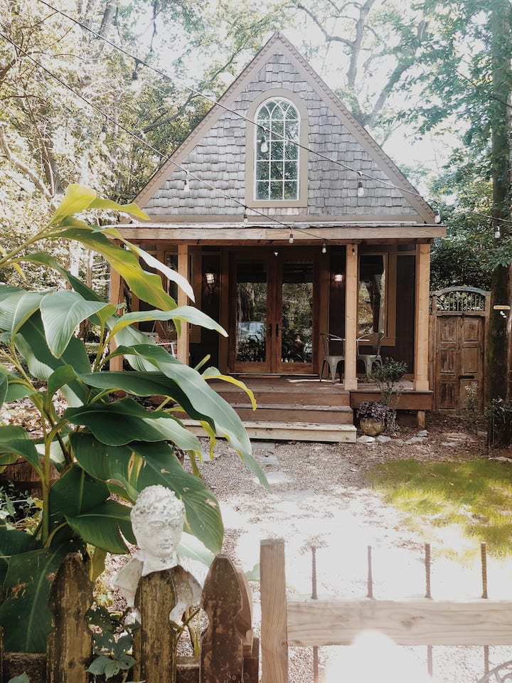 A Cozy + Healing Retreat - The Third Eye Lodge - Nashville, TN