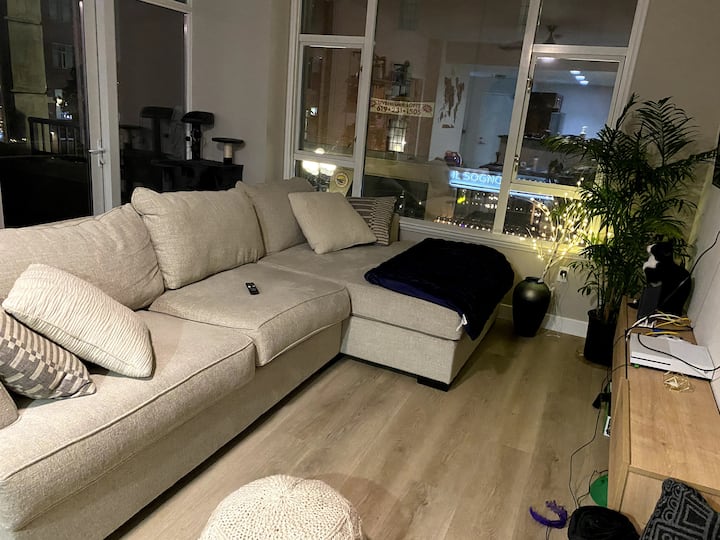 Spacious, Upscale Condo In The Heart Of Gaslamp - San Diego