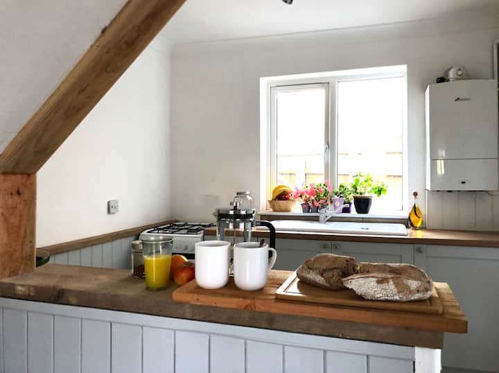 Quirky Two-bed House In Lymington - Lymington