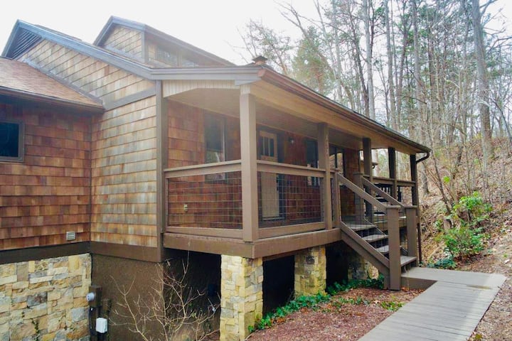Entire 3 Bedroom Home In Rumbling Bald Resort - Lake Lure, NC