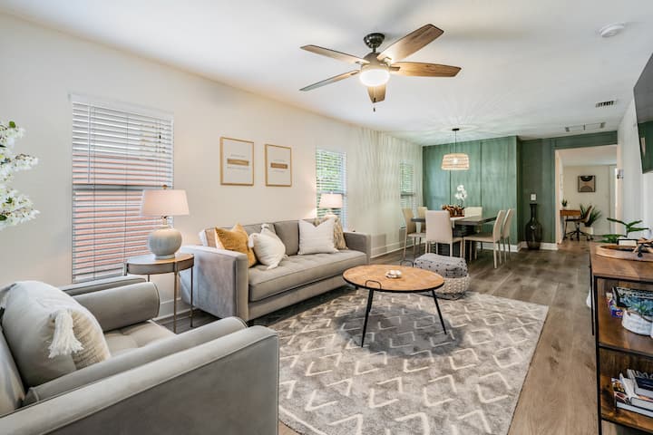 Private 3 Bedroom Home In Midtown! - Tampa, FL