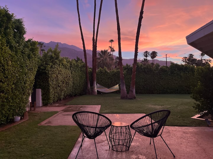Mid-century Modern Gem W/ Big Yard Beautiful Views - Palm Springs, CA