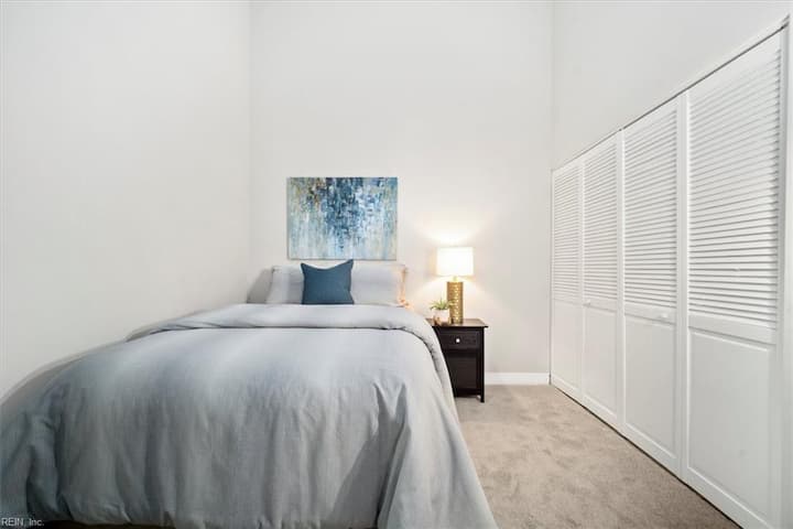 Best Location In Downtown!! Private Room On Granby - Norfolk, VA