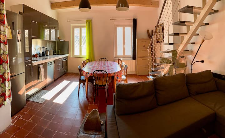 Cassis: Bel Appartement En Plein Centre - Cassis