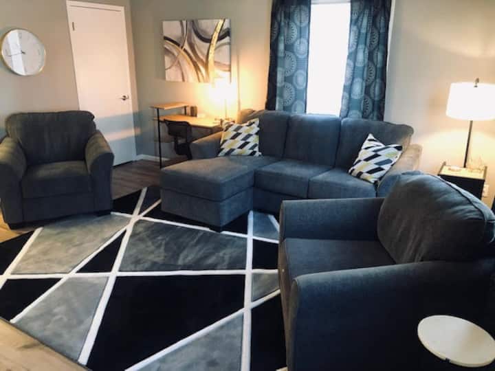 Newly-remodeled, Modern Two-bedroom Home - Sioux Falls, SD