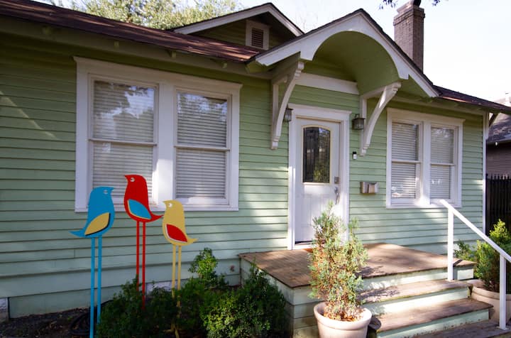 Houston Heights 1925 Bungalow Hosted By&nbsp;Michael - Houston, TX