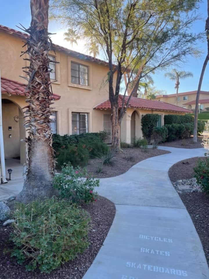Great 2 Bed 2.5 Condo In Deep Canyon Tennis Club - Palm Desert, CA