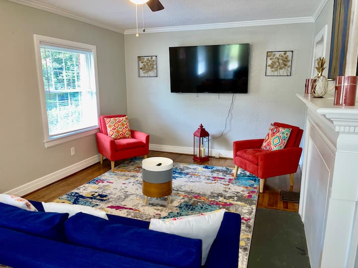 3 Bedroom Entire House Near Hpu & Furniture Market - Greensboro, NC