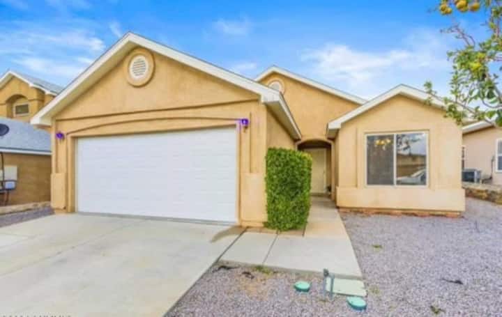 Land Of Enchantment Getaway; Wifi; Cable Tv - Las Cruces, NM