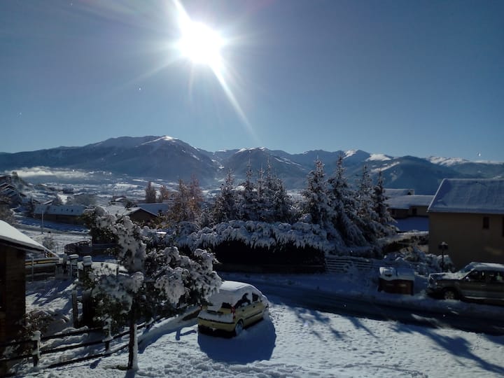 Appartement Bien Exposé Avec Vue Sur Les Pyrénées - Saillagouse