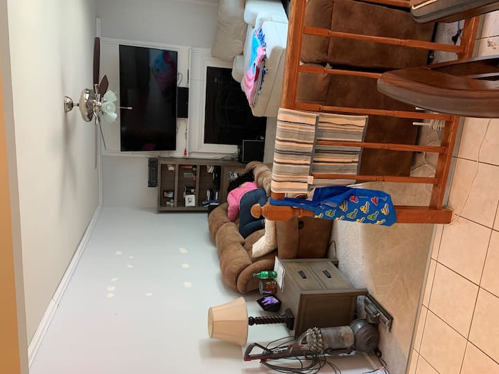 Nice And Cozy 1 Bedroom With A Big Kitchen - Woodbridge, VA