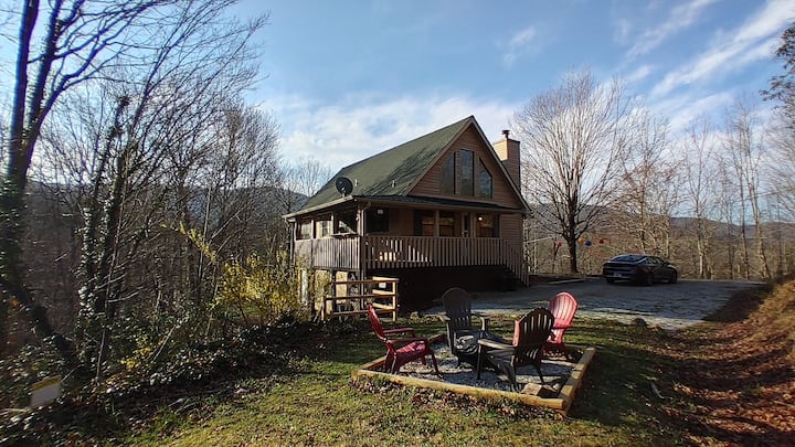 "Up" Mountain Cabin Waits For You!!!