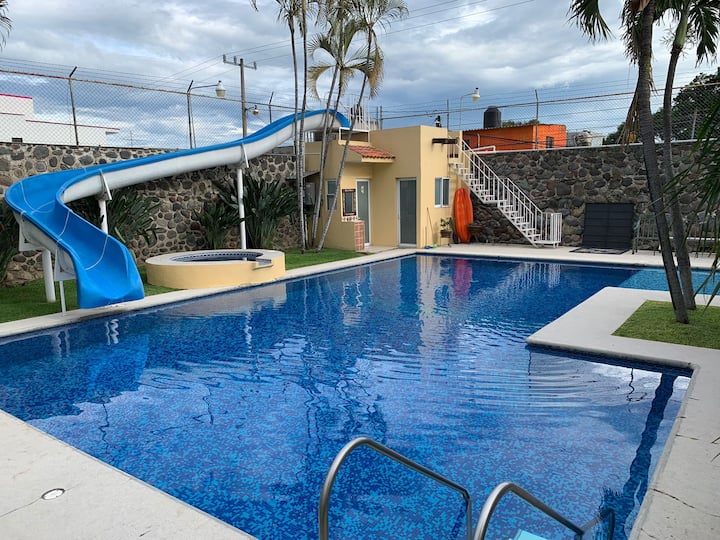 Espectacular Casa Para 15-30 Personas Cuautla Mor. - Cuautla