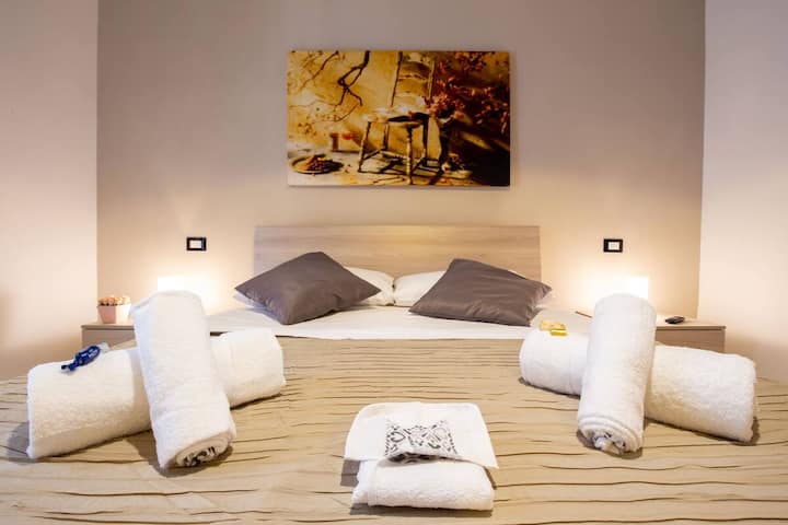 Homy Host | The Red Rose In Rome 2bdr 6ppl Ac! - Rome