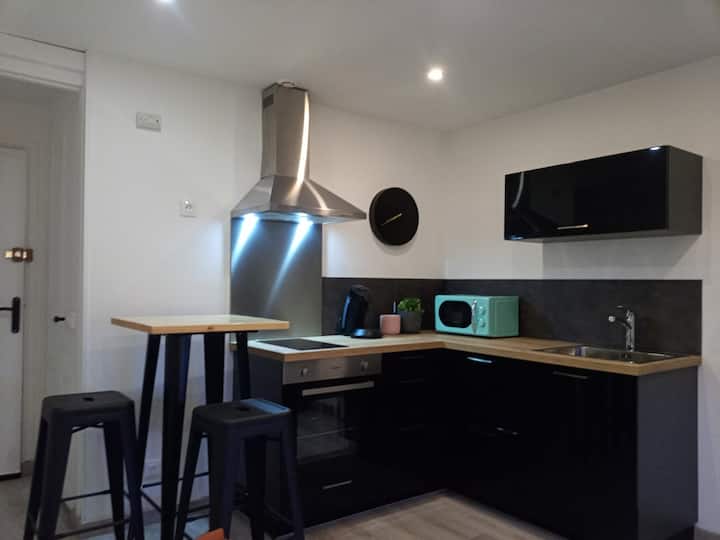 Apt N° 7 - Beau T2 Situé Au Calme-proche Commerces - Arras