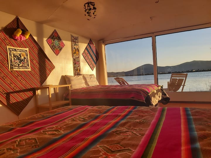 Ruben's House In Titicaca Lake - Puno