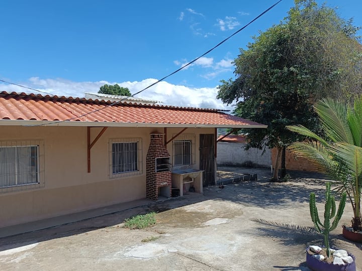 Casa De Praia Em Piúma Opção 2 Com Ar Condicionado - Itaoca