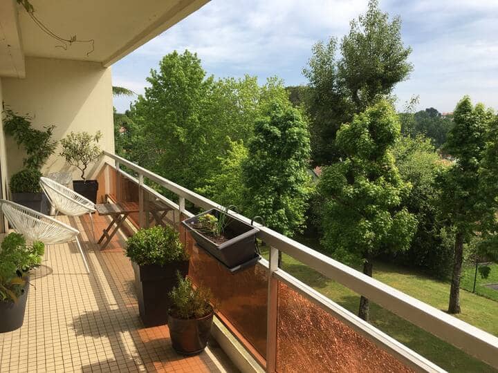 Superbe Appartement  De 75 M2 Avec Parking Privé - Bayonne