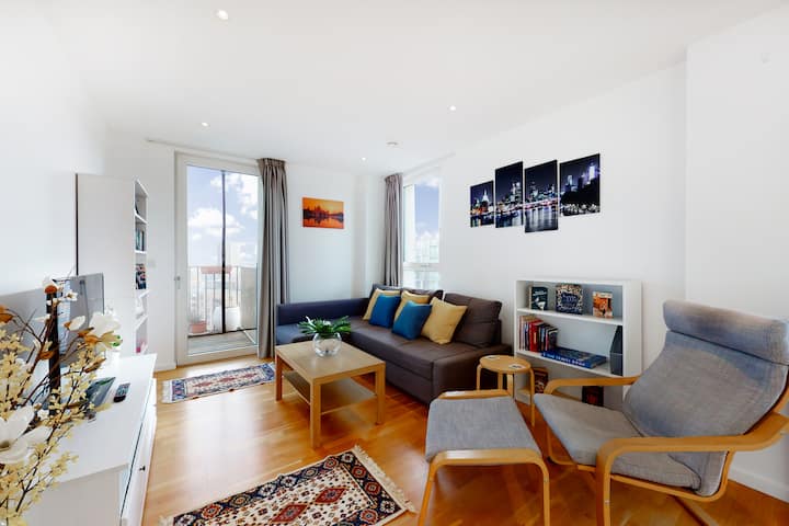 Charming 2 Bedroom Flat With Balcony In Stratford - Ravensbourne University London