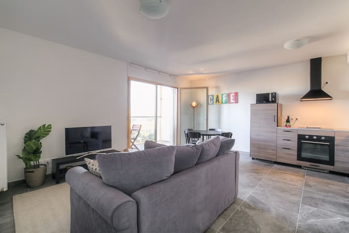 Superbe Appartement Avec Vue Et Parking, Part-dieu - Lyon