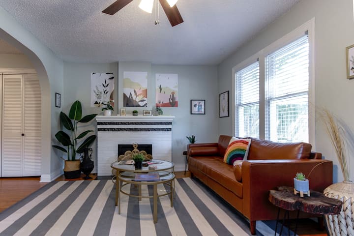 Quaint Duplex On 15th Near Cherry Street - Tulsa, OK