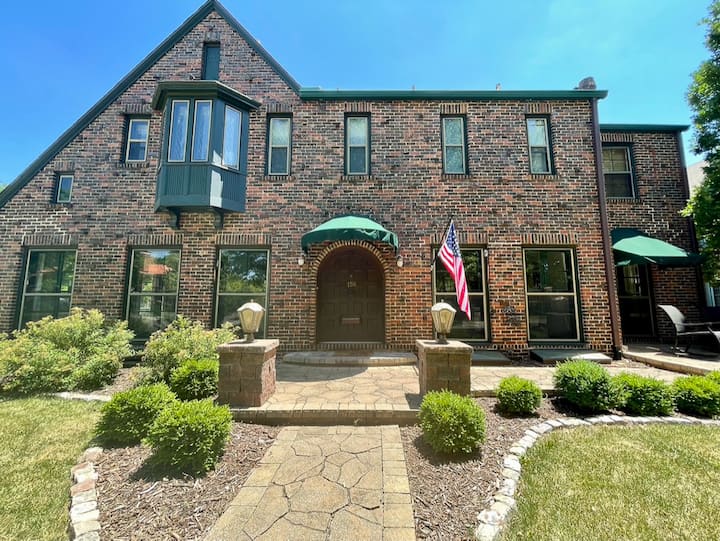 College Hill English Tudor - Wichita, KS