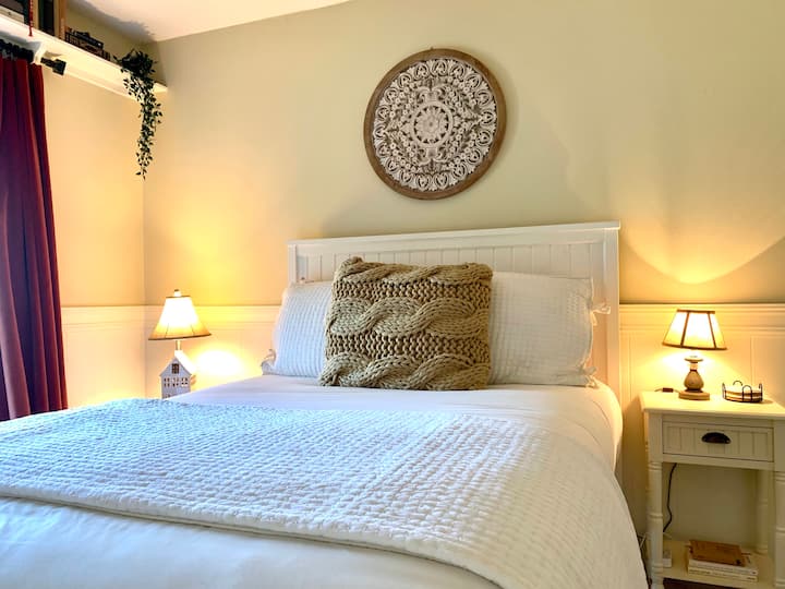 Ivy Cottage - Pomona, CA