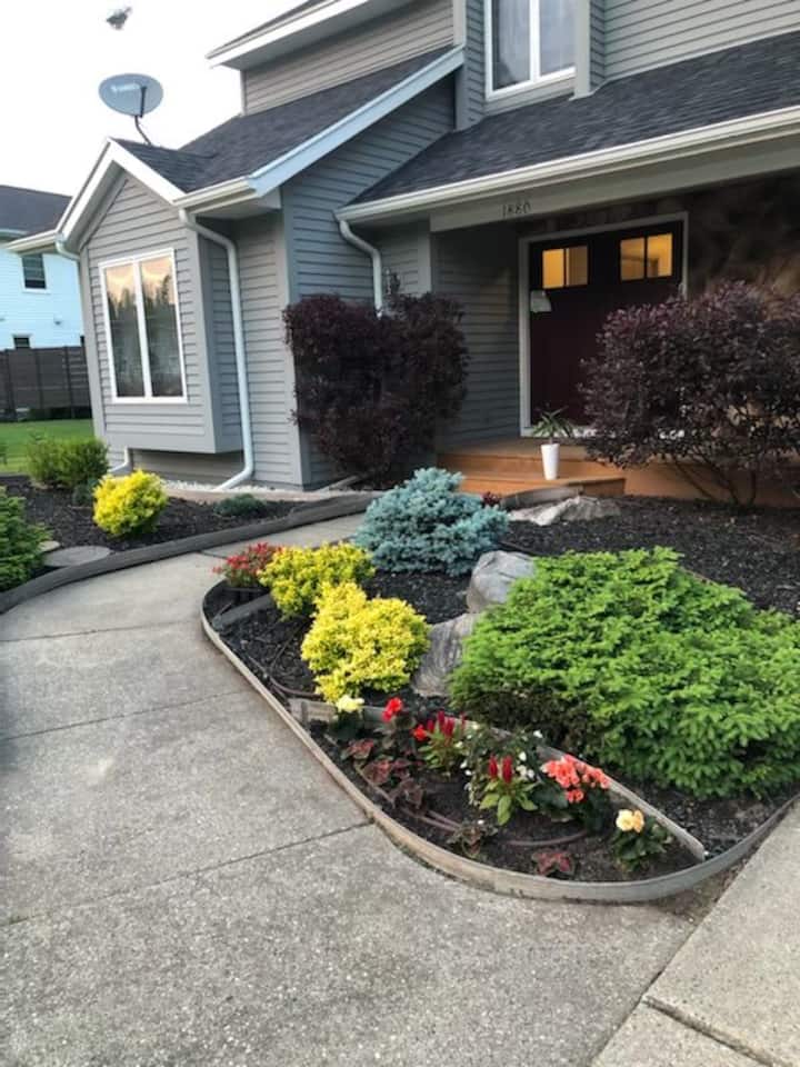 Upscale Home Fit For A Princess! (Or Prince) - Calvin University, Grand Rapids