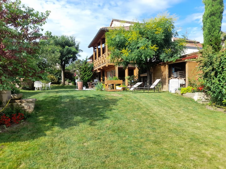 Entre Vignoble Et Prairie - Tournus