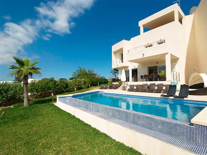 Marina Cala D'or Five Bedroom Villa - Cala d'Or