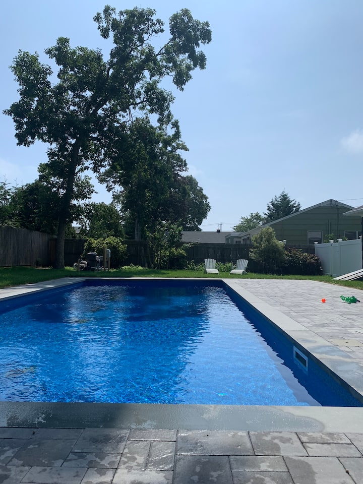 Quiet, Cheerful Residential 3 Beds, Pool, Home - Westhampton Beach, NY