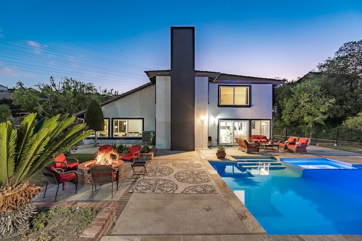 Close To Disney Beautiful View, Pool And 3500 Feet - West Covina, CA