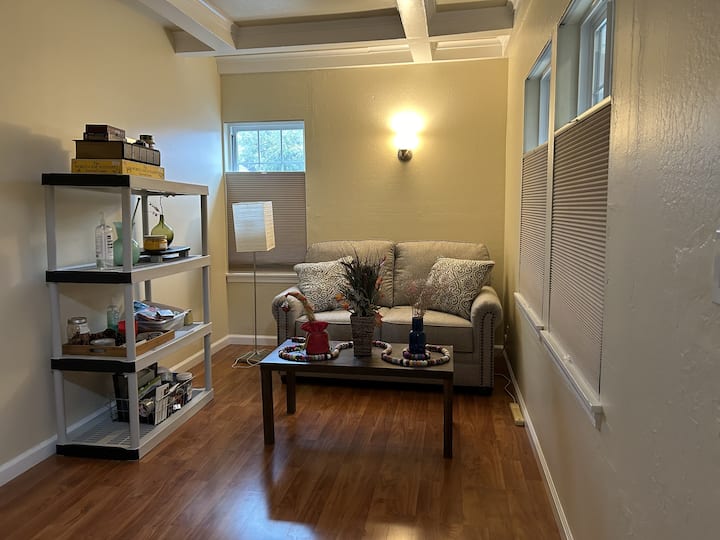 Ubai: Friendly House Near Stanford University - Palo Alto, CA