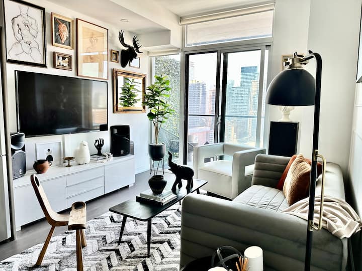 Chic 1 Bed Dt Toronto W/ Parking & Balcony - Toronto, ON