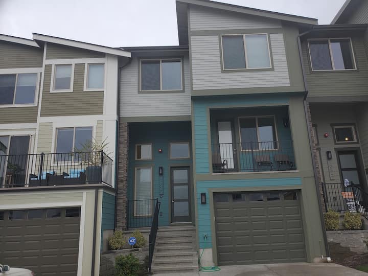 Townhome At Edgewood, Wa - Puyallup, WA