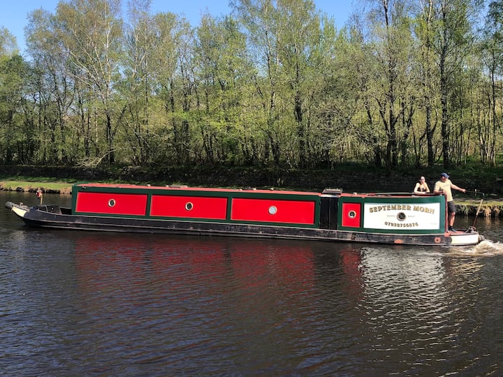 Narrowboat Experience Huddersfield Narrow Canal - Lancashire