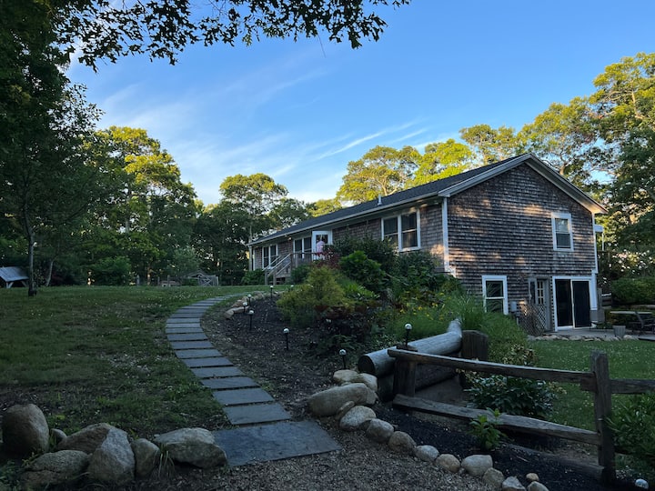 Mv Oasis With Lamberts Cove Beach Access - Oak Bluffs, MA