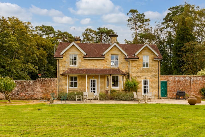Exclusive Cottage In The Heart Of A Forest - Hever Castle & Gardens