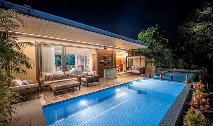 Avior By Hireavilla - 4br W Infinity Pool In Parra - Goa