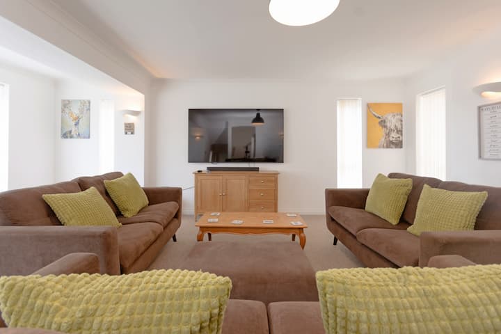 Family, Hot Tub Home  Lovely Views + Ample Parking - Newton Abbot
