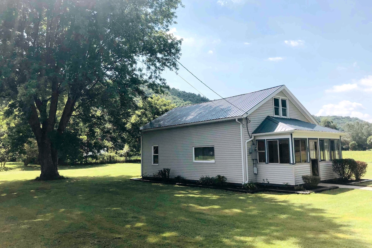 Slaty Fork Vacation Rentals & Homes - West Virginia, United States | Airbnb