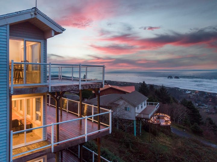 Crow's Nest - Rockaway Beach, OR