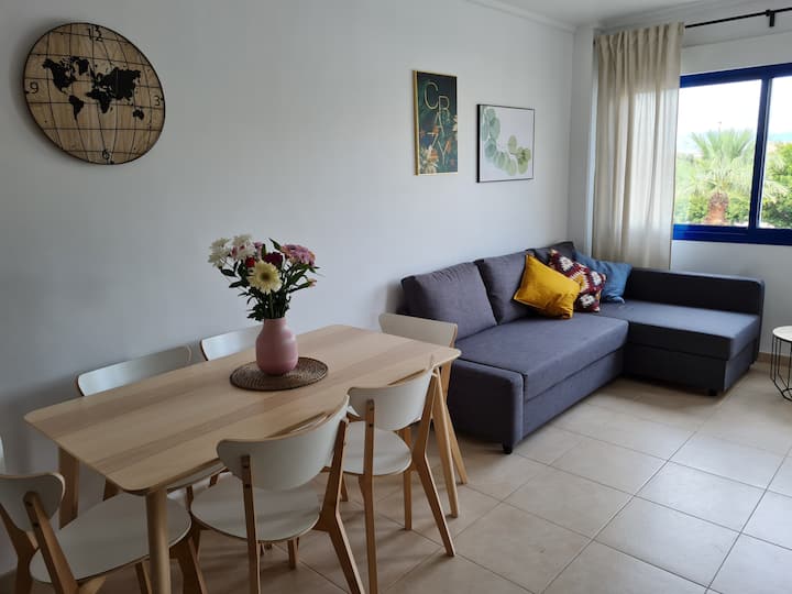 2 Bed Apartment With Pool Access And Fast Wifi - 