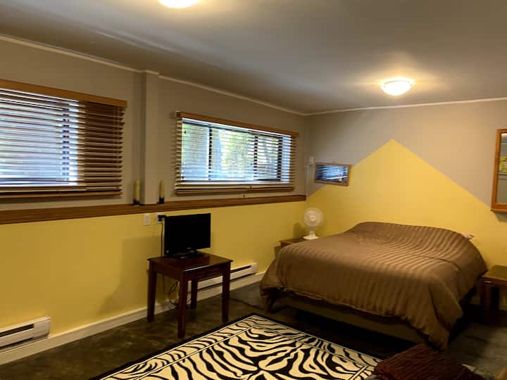 Wildwood Flexible Options Singles/couples/groups - Powell River