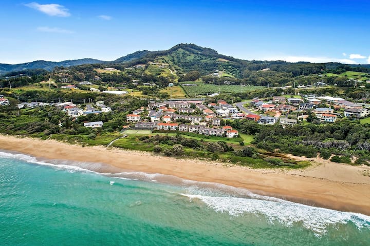 Casa Tropicana Couples Getaway Steps To The Sand - Moonee Beach