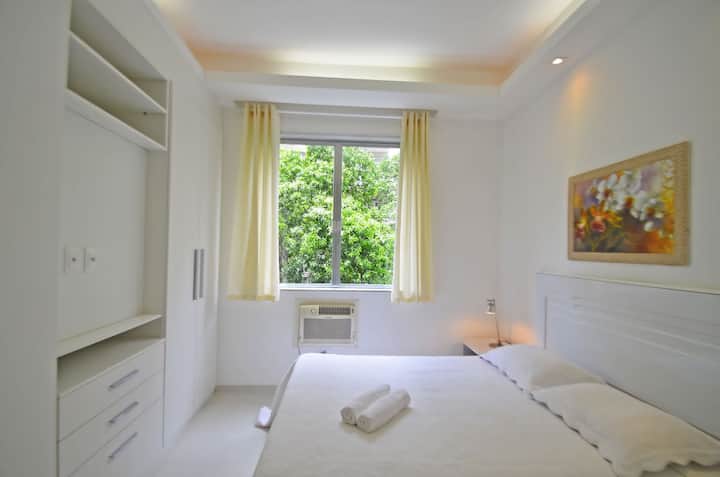 Incrível Sala E Quarto Em Copacabana - Rio de Janeiro