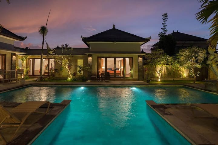 Luxury 4br Villa Private Pool - Ubud