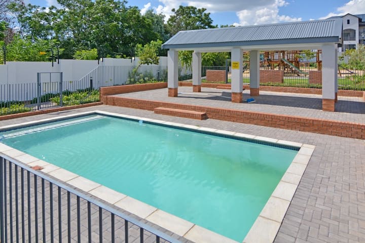 Fourways Vacation Rentals & Homes - Fourways, Sandton, South Africa ...